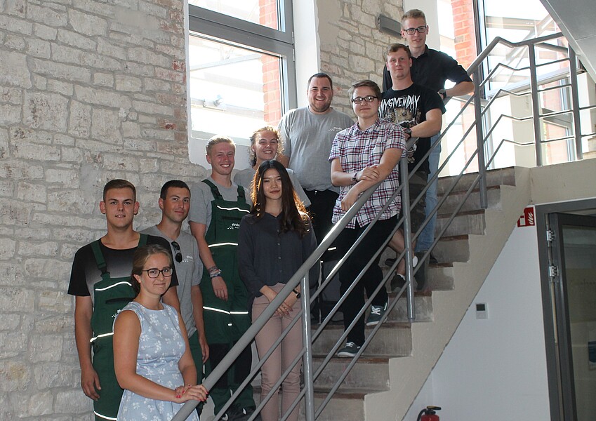 Strube begrüßt zehn neue Auszubildende